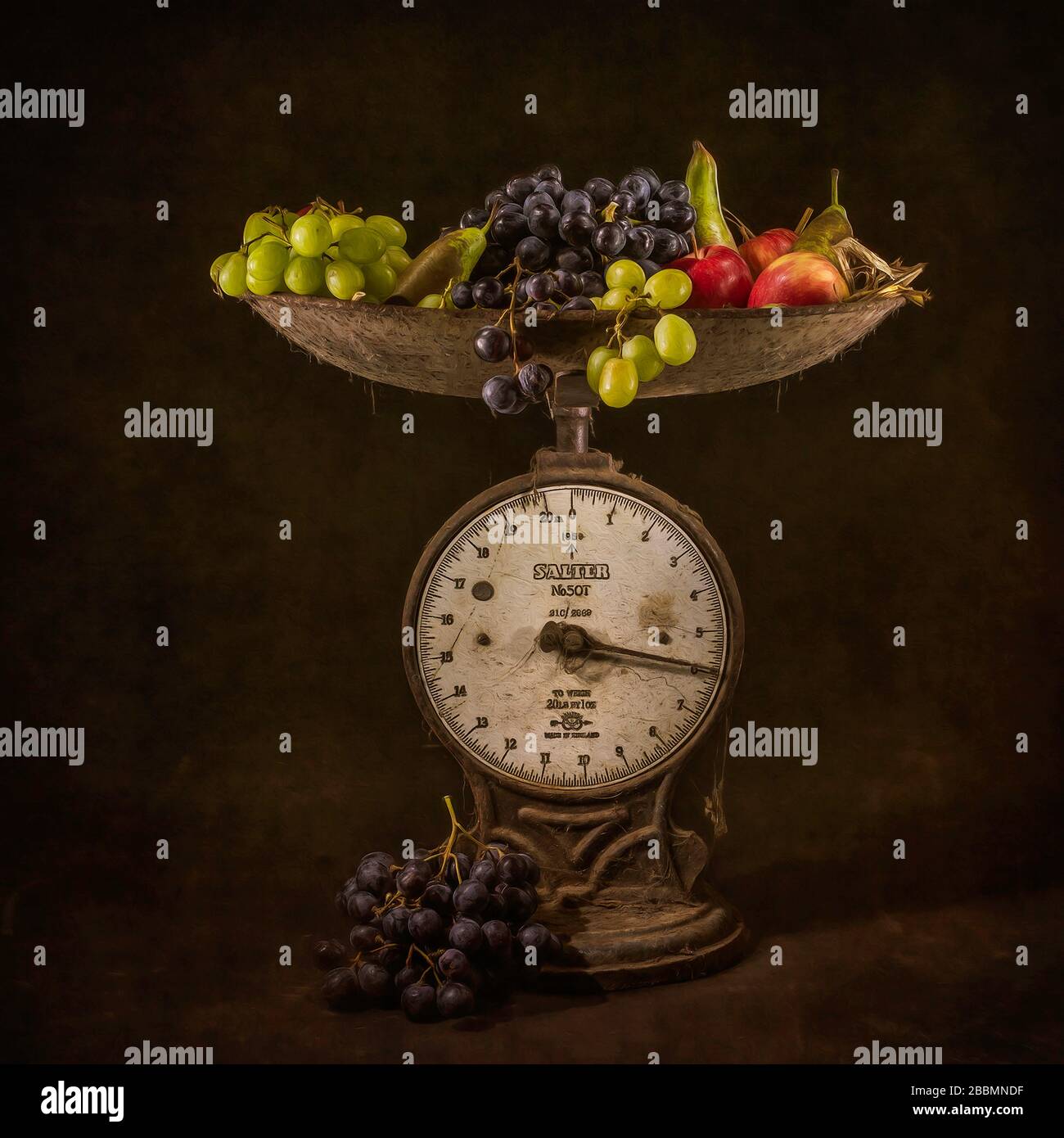 Old fashioned scales hi-res stock photography and images - Alamy