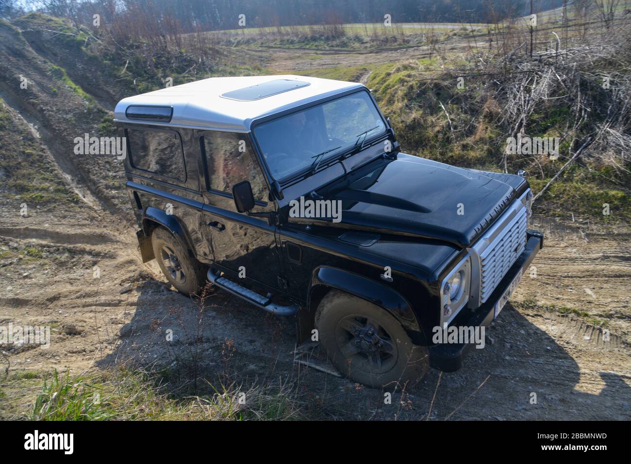 Land rover defender 2015 hi-res stock photography and images - Alamy