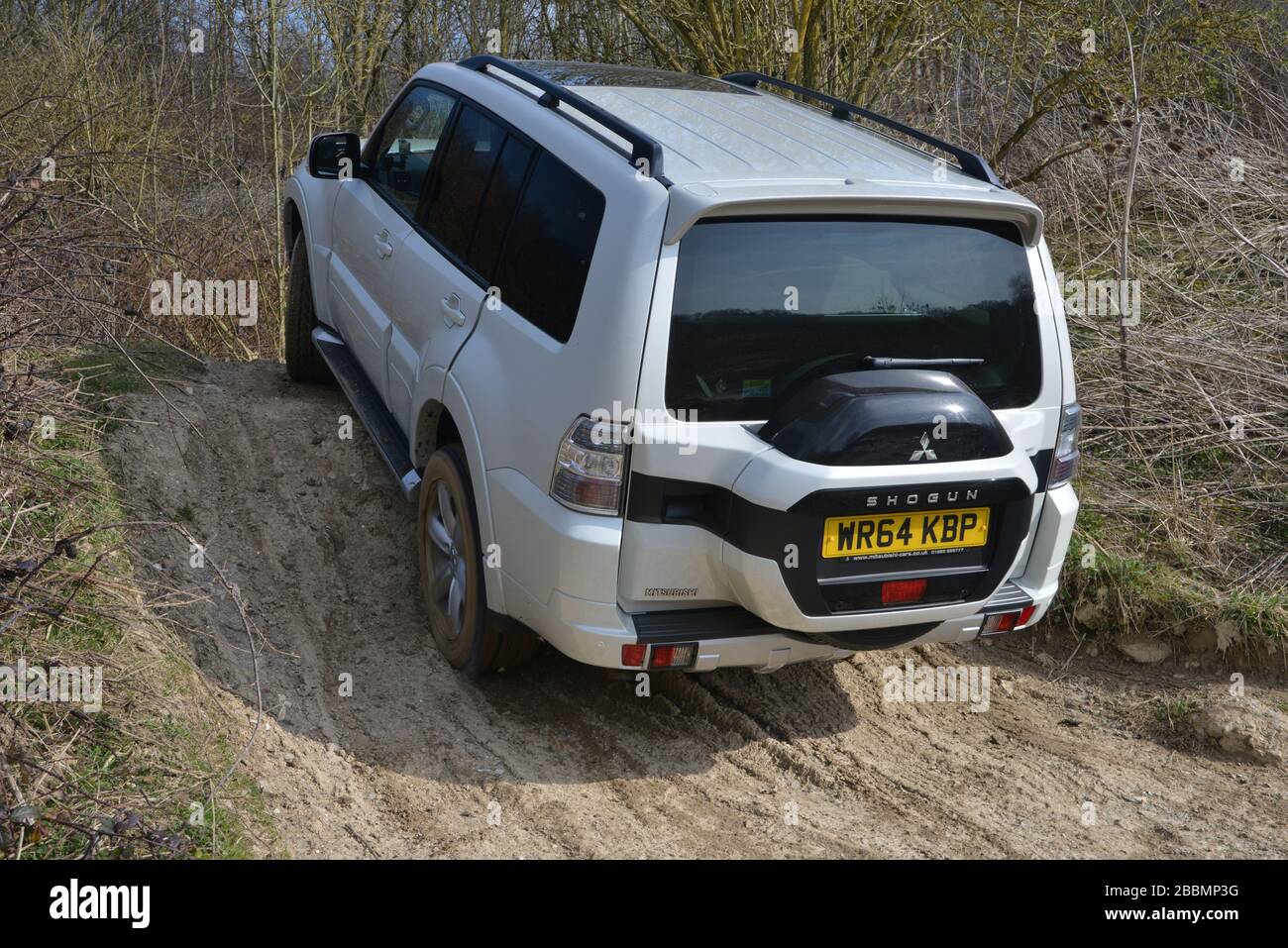 Mitsubishi shogun hi-res stock photography and images - Alamy
