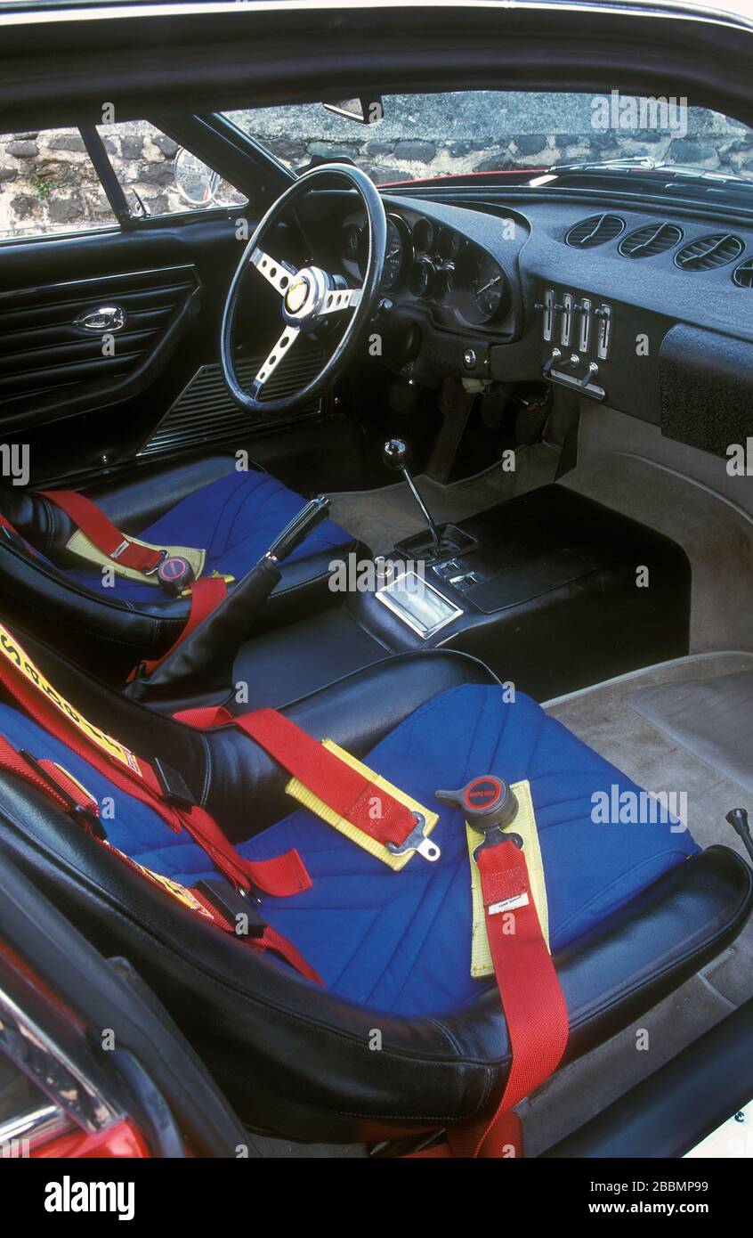 1971 ferrari 365 gtb 4 group 4 race car hi-res stock photography and ...