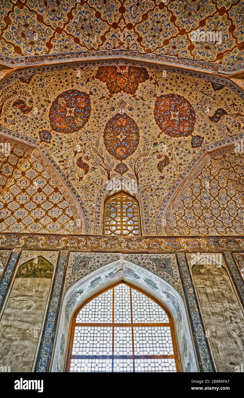 Isfahan Ali Qapu Palace wall Stock Photo - Alamy