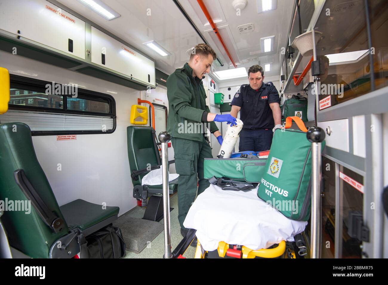 Paramedic daniel phillips london ambulance service prepare hi-res stock ...