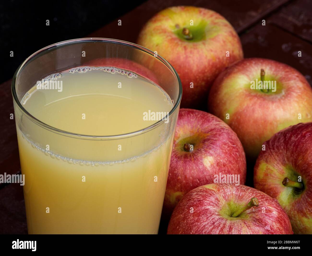 Red apple juice hi-res stock photography and images - Alamy