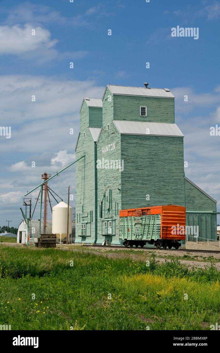 Grain elevators in Nanton Alberta in Canada Stock Photo - Alamy
