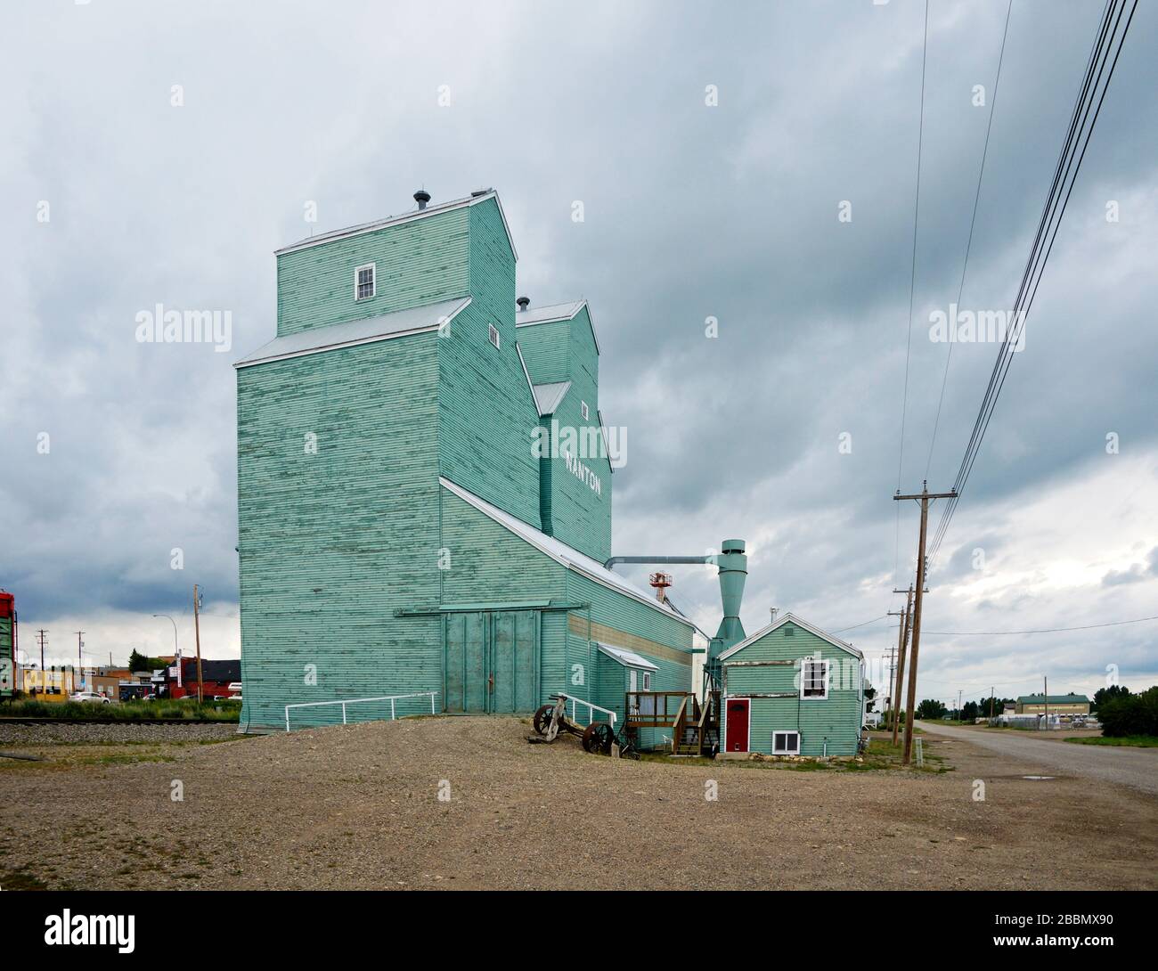 Grain elevators in Nanton Alberta in Canada Stock Photo - Alamy