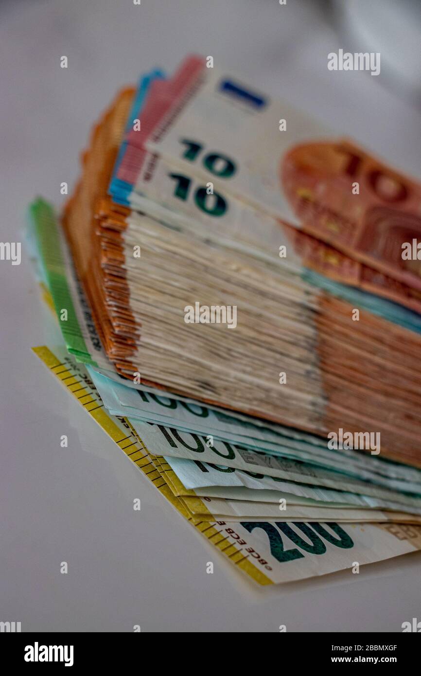 Stack of 10, 20, 50, 100, 200 euro banknotes Stock Photo - Alamy