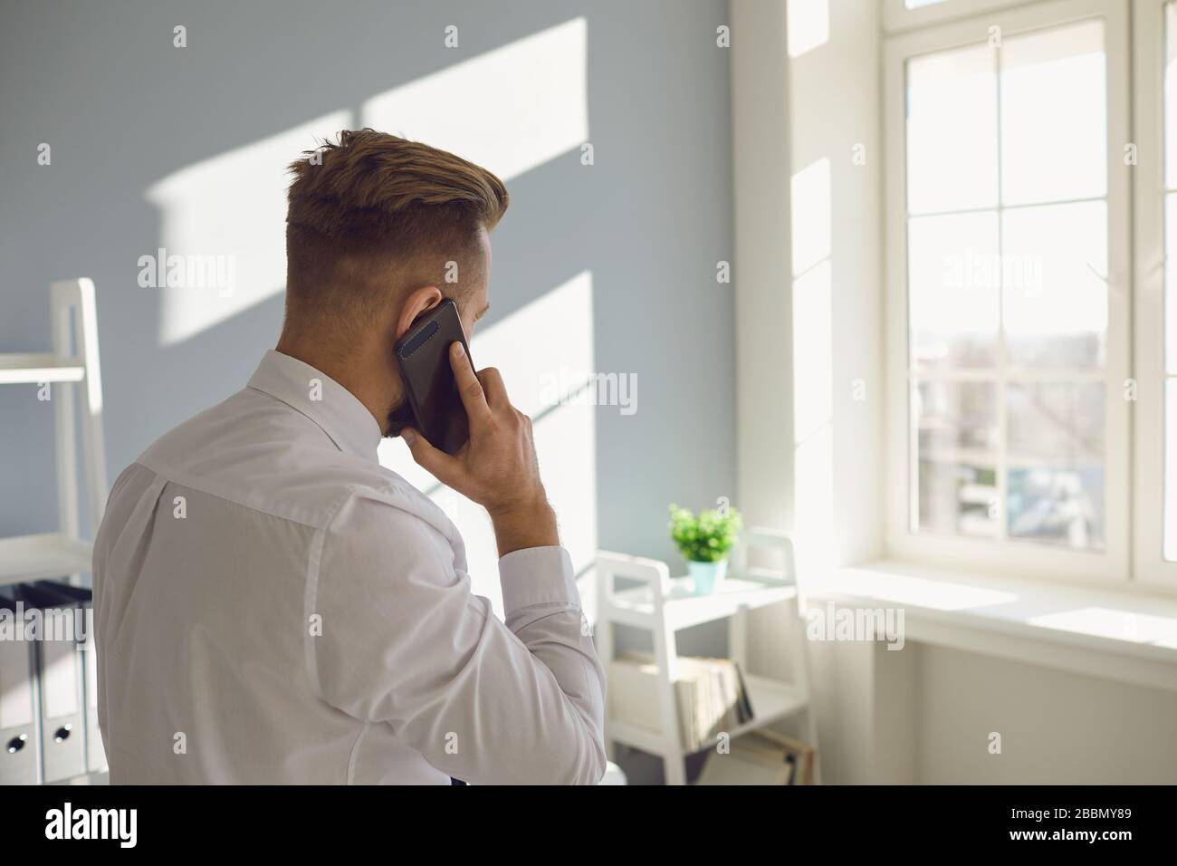 Male speaking hi-res stock photography and images - Alamy