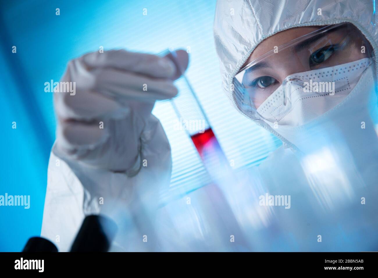Medical workers do testing laboratory Stock Photo - Alamy