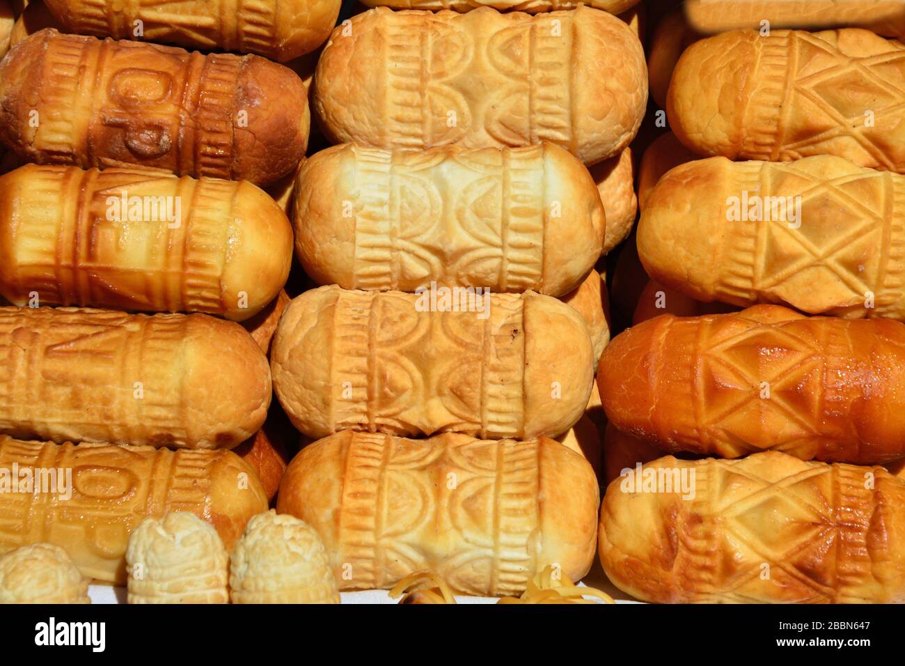 Traditional polish smoked cheese oscypek on stall in Zakopane Stock ...