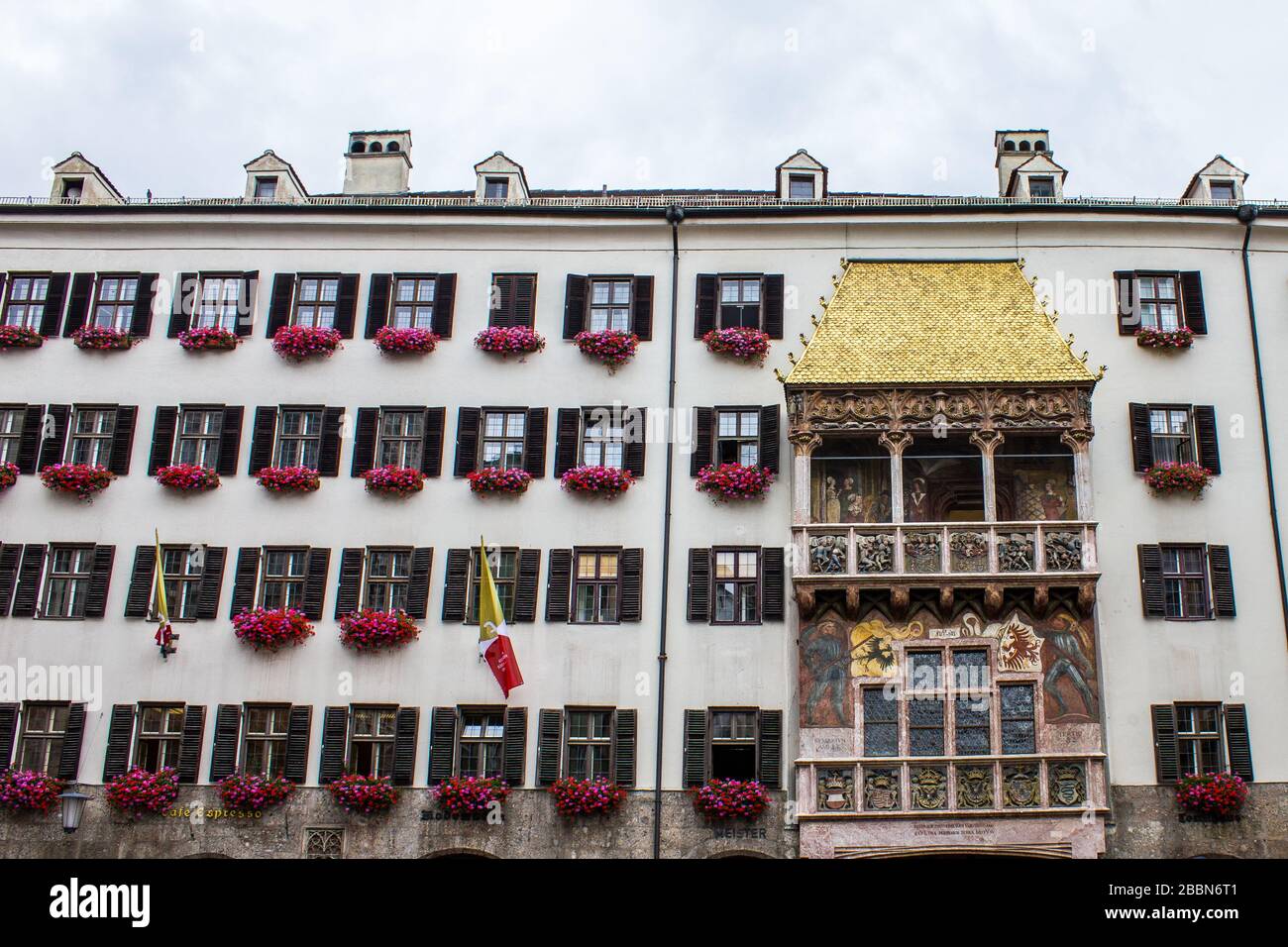Golden roof museum hi-res stock photography and images - Alamy