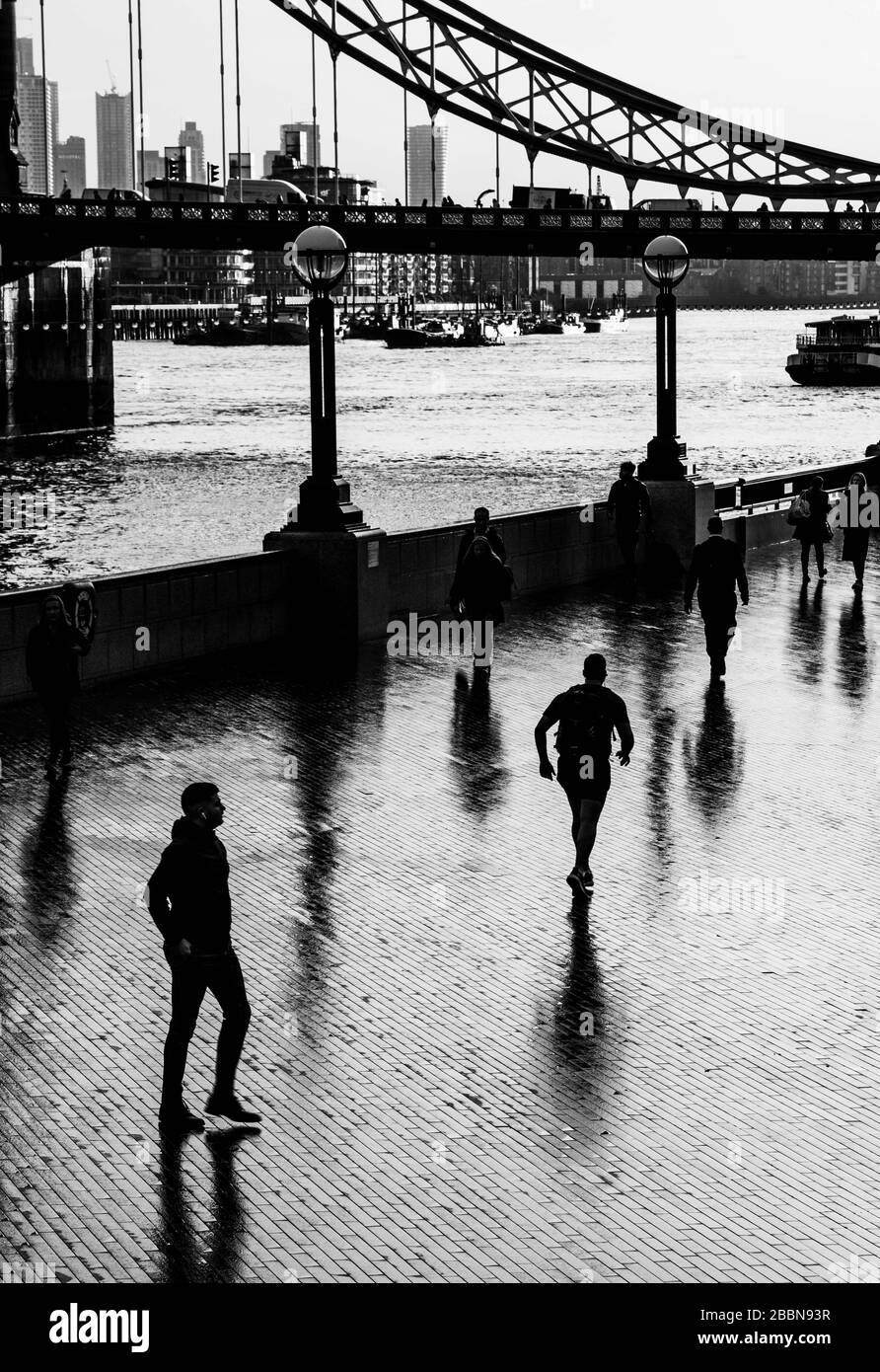 London rain miserable hi-res stock photography and images - Alamy
