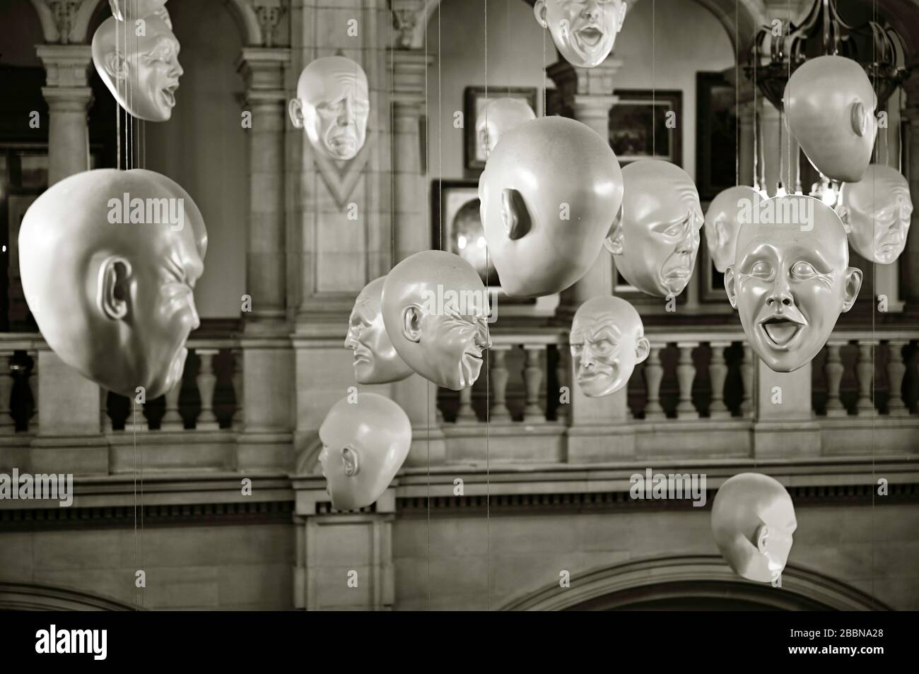 Floating heads hi-res stock photography and images - Alamy