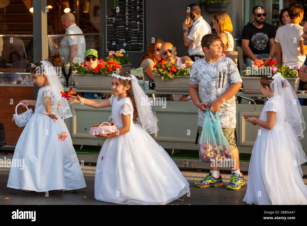 First holy communion procession hi-res stock photography and images - Alamy