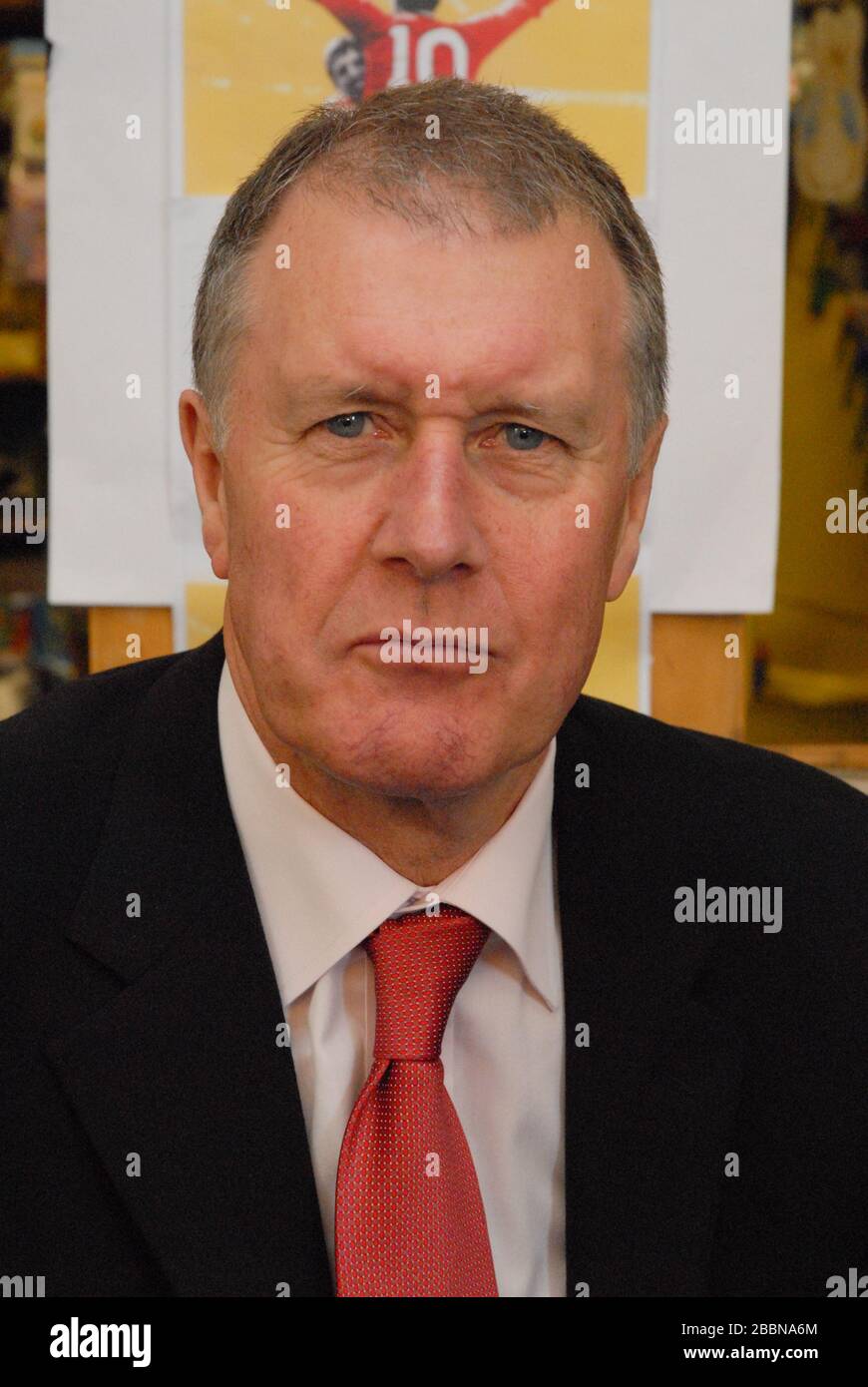 Geoff hurst hi-res stock photography and images - Alamy