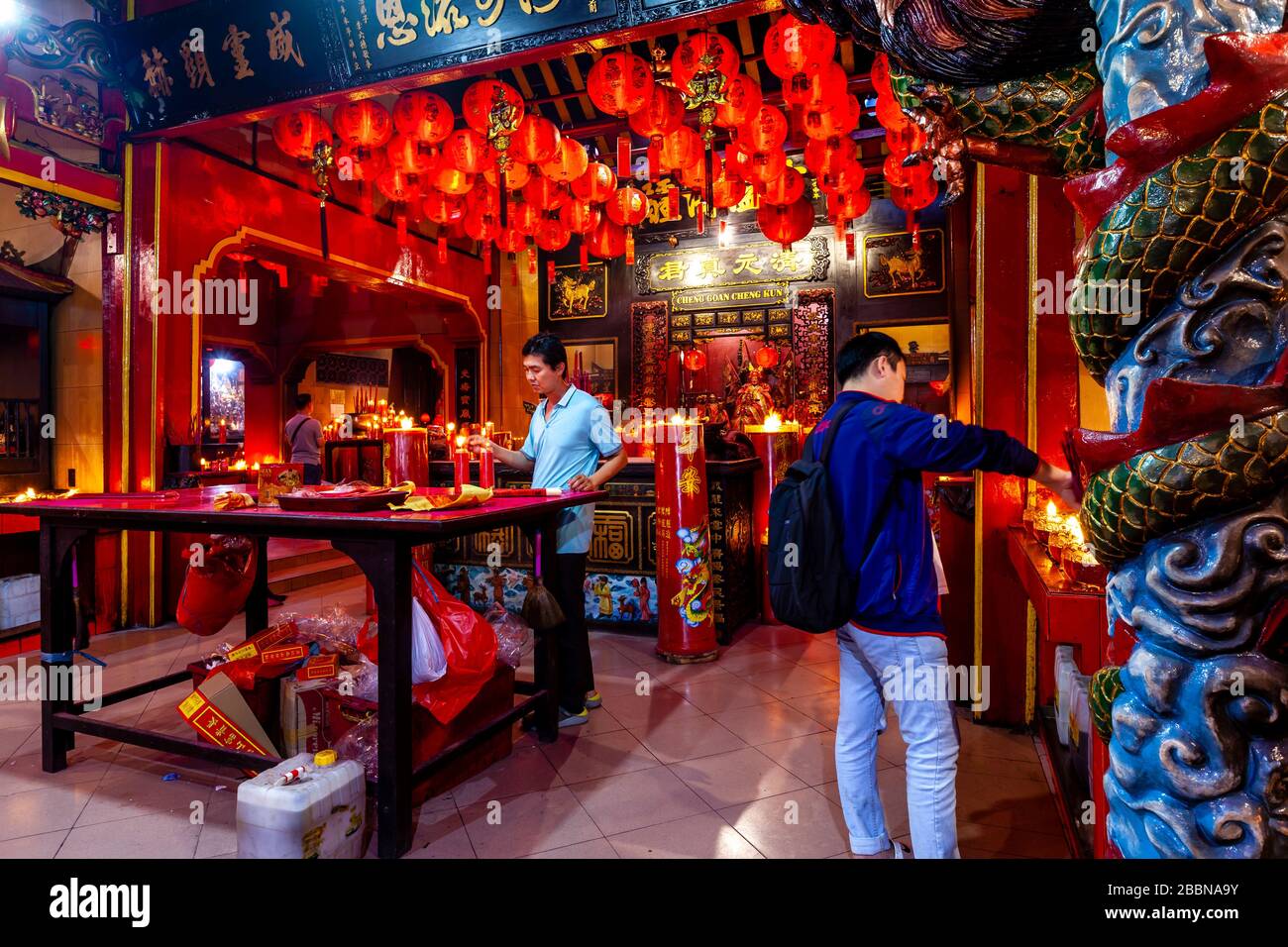Toasebio Temple, Chinatown, Jakarta, Indonesia Stock Photo - Alamy