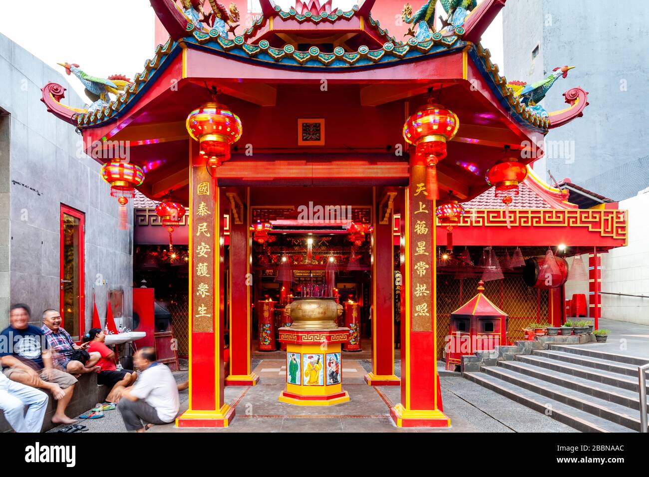 Toasebio Temple, Chinatown, Jakarta, Indonesia Stock Photo - Alamy