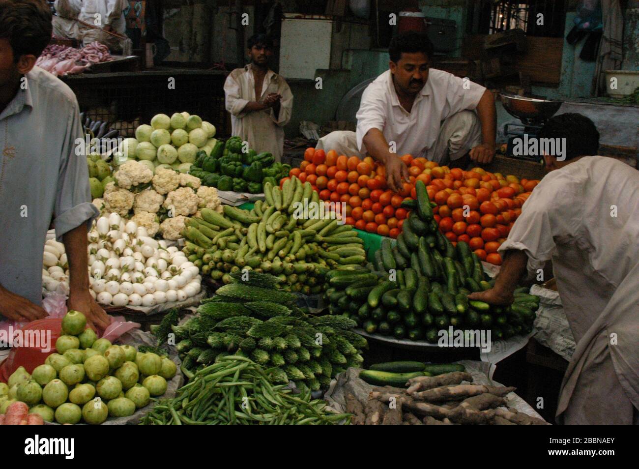 Lahore market hi-res stock photography and images - Alamy
