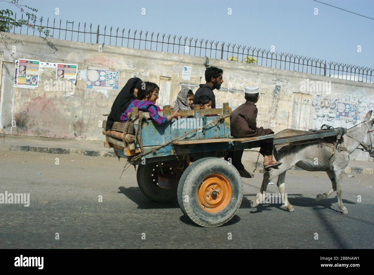 Karachi street photography hi-res stock photography and images - Alamy