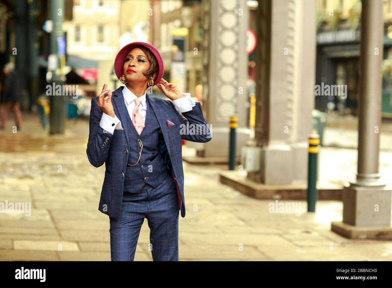 Woman tweed suit hi-res stock photography and images - Alamy