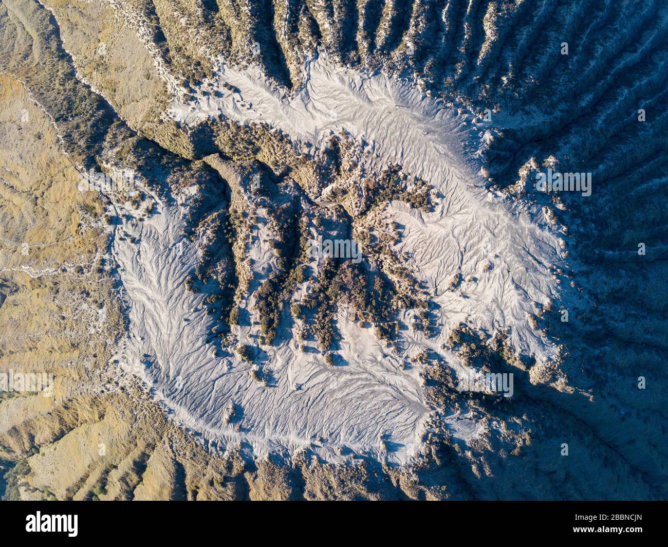 Mount ijen blue flames hi-res stock photography and images - Alamy