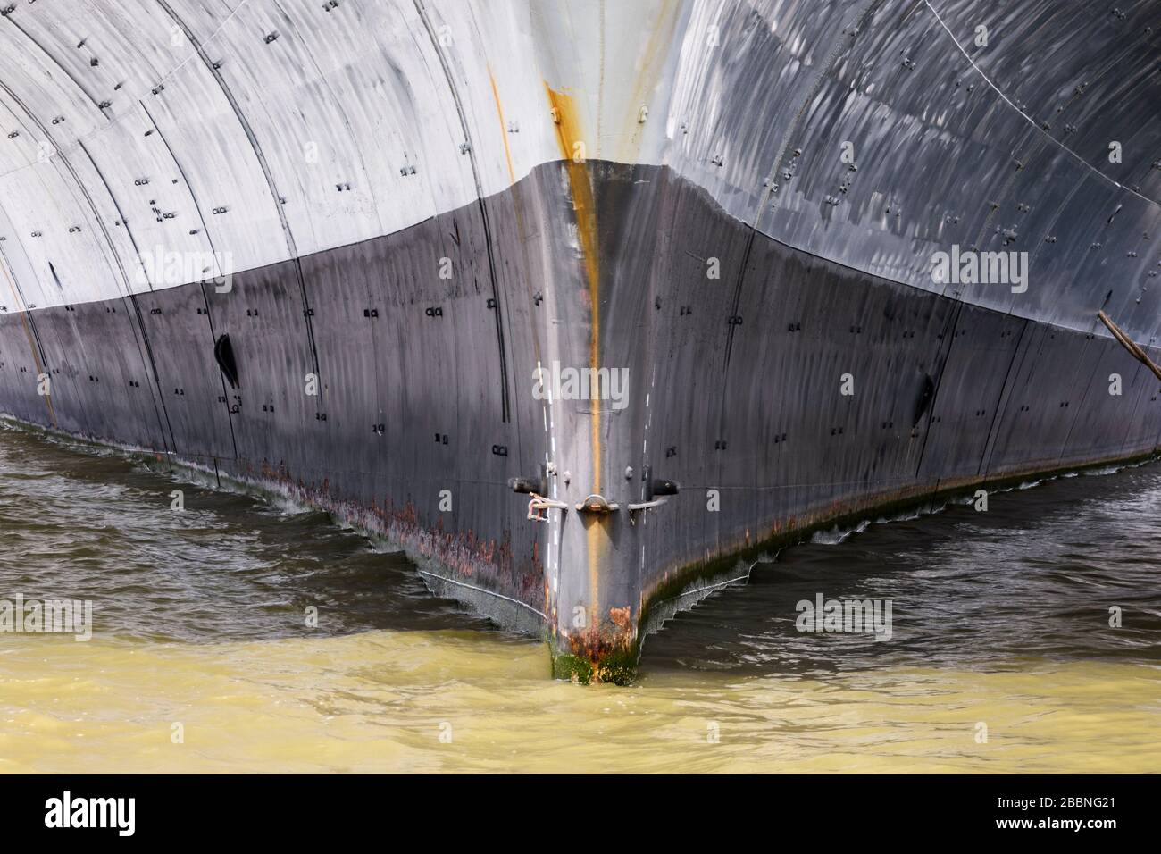 Closeup of the bow of the USS Intrepid Aircraft Carrier Stock Photo - Alamy