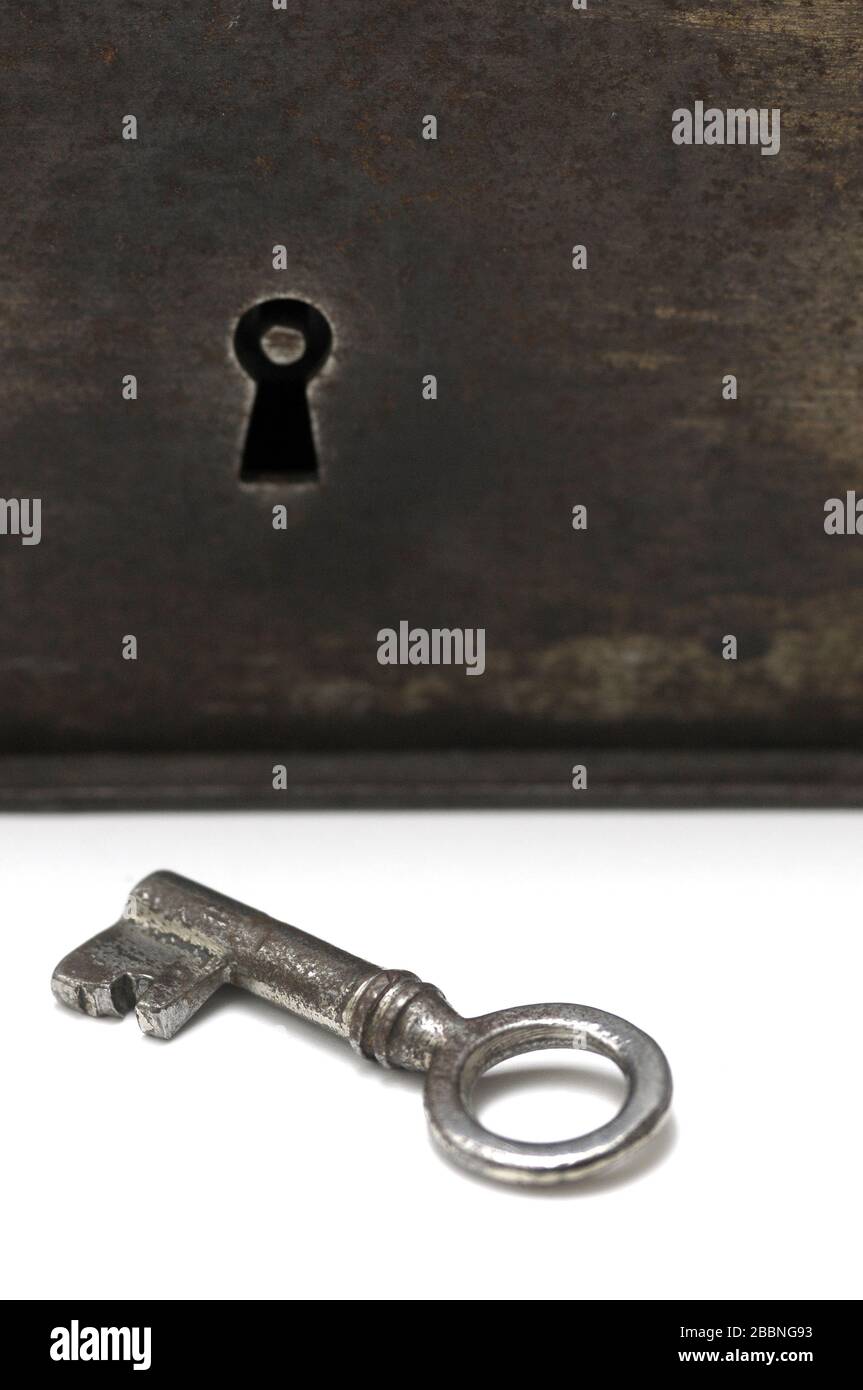 Metal lock and key hi-res stock photography and images - Alamy