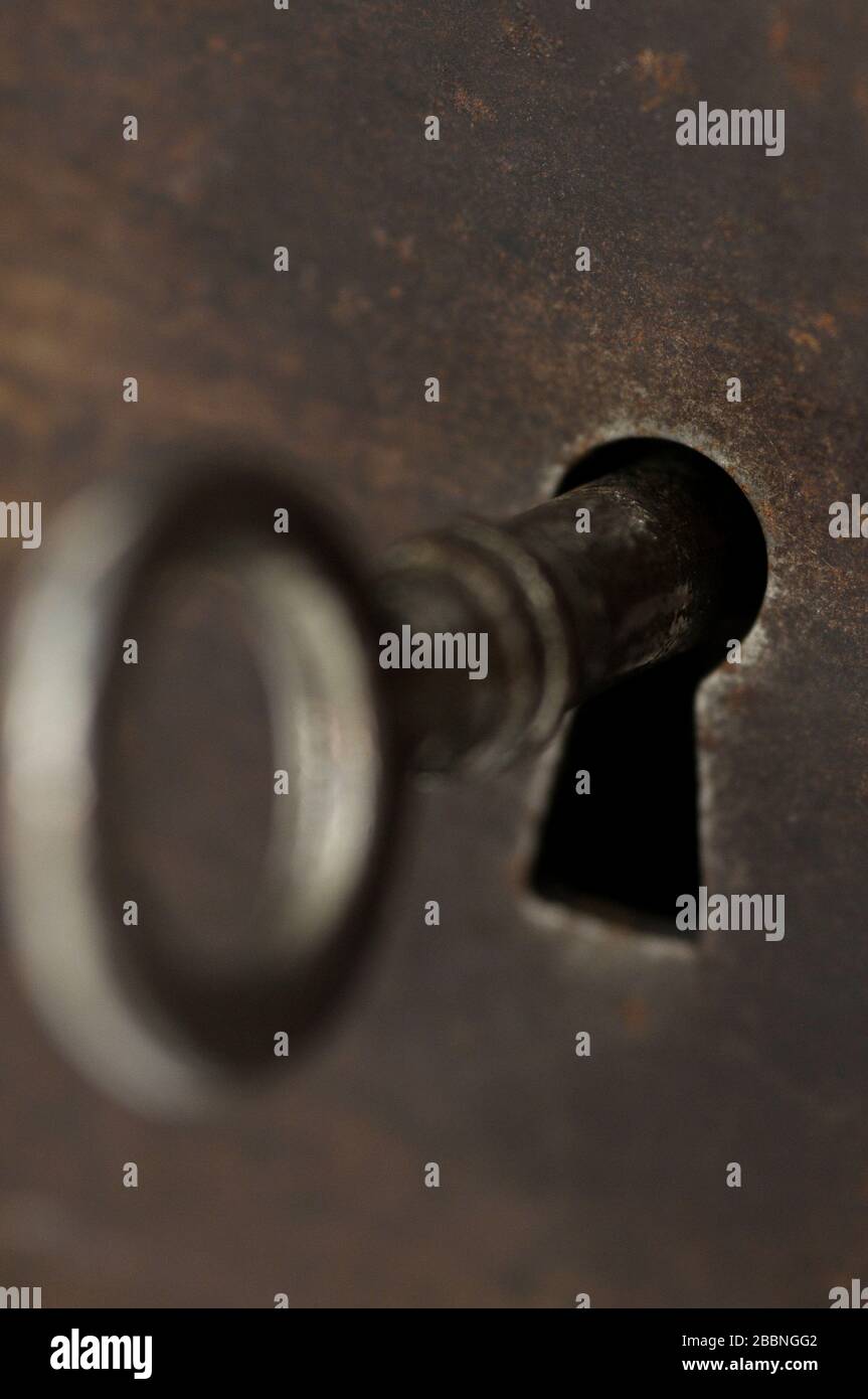 metal lock and key Stock Photo - Alamy
