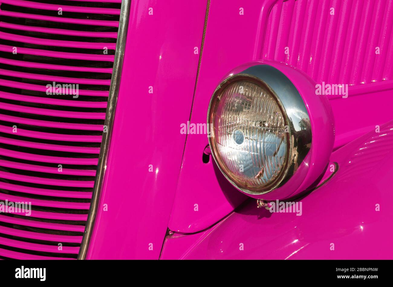 Front grill antique auto hi-res stock photography and images - Alamy