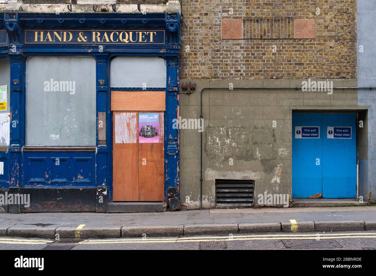 Run Down Pub High Resolution Stock Photography and Images - Alamy