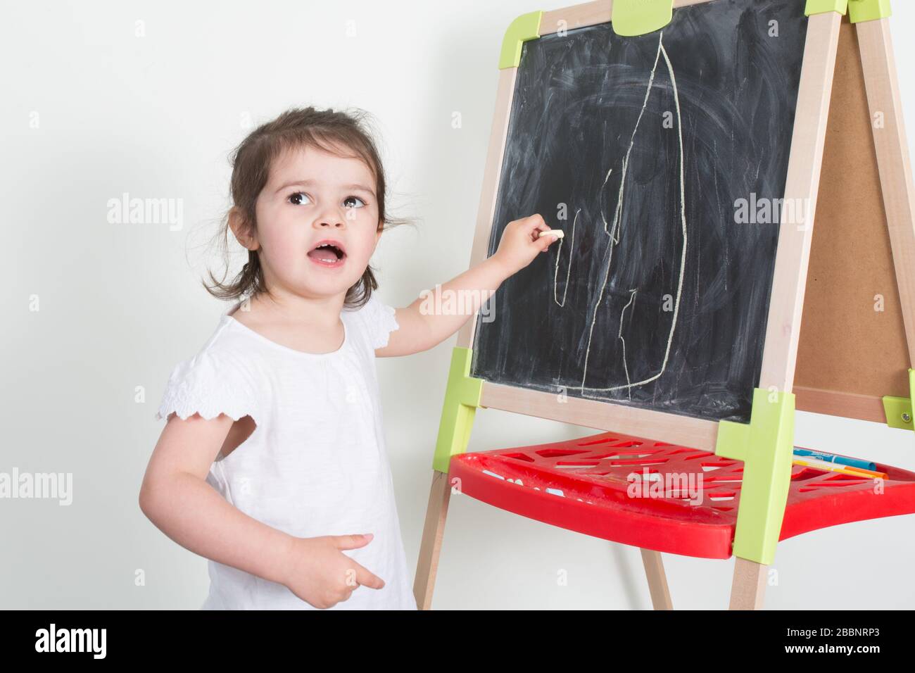 White chalk kids drawings hi-res stock photography and images - Alamy