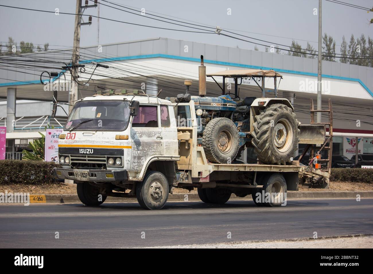 Old isuzu truck hi-res stock photography and images - Alamy