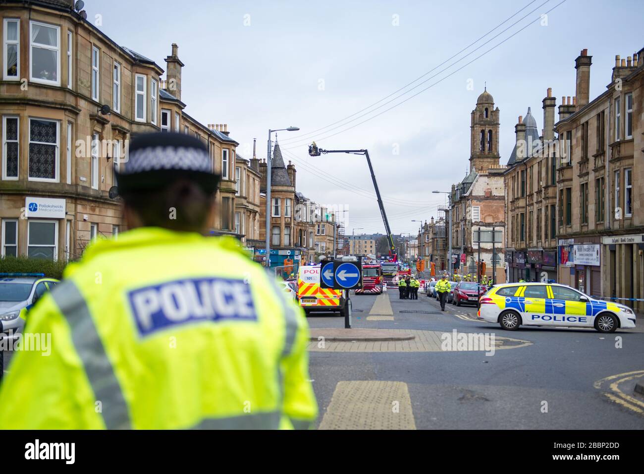 Police woman incident area hi-res stock photography and images - Alamy