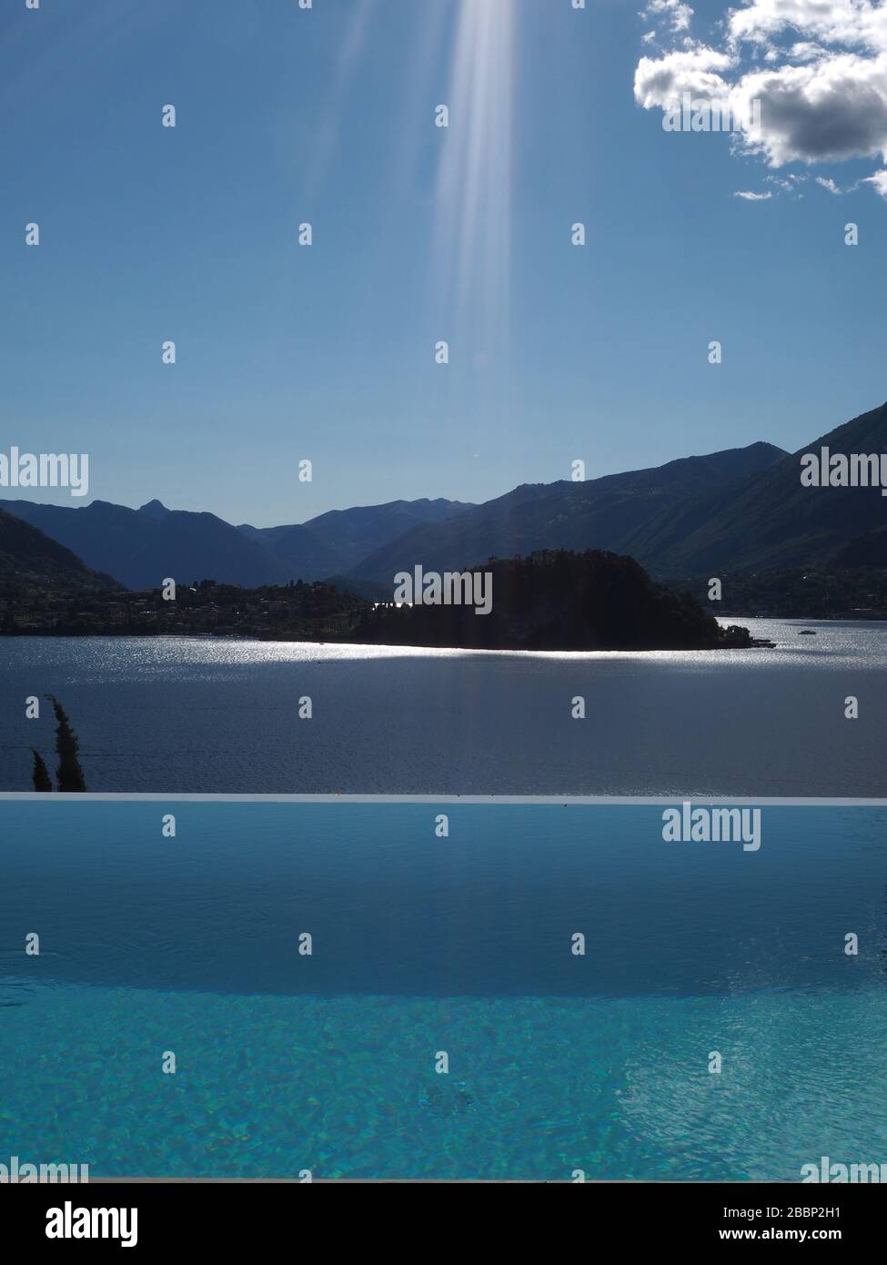 Swimming pool bellagio lake como hi-res stock photography and images ...