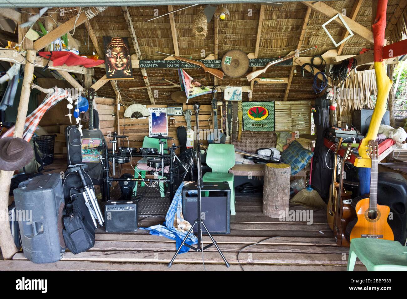 Inside wood bar room hi-res stock photography and images - Alamy