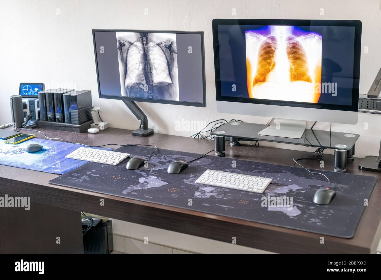 Computer screens analysis hi-res stock photography and images - Alamy