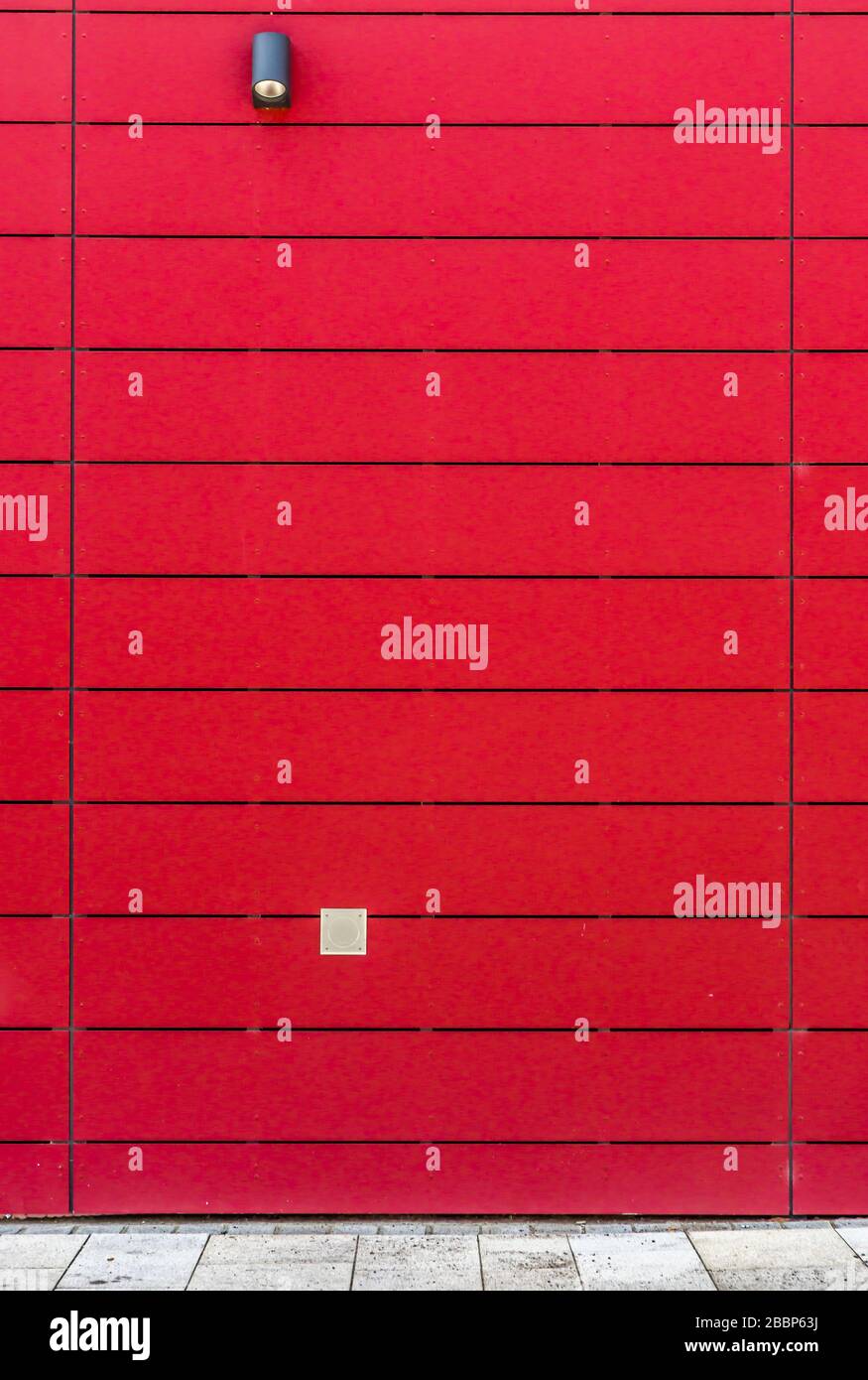 Metal clad building hi-res stock photography and images - Alamy