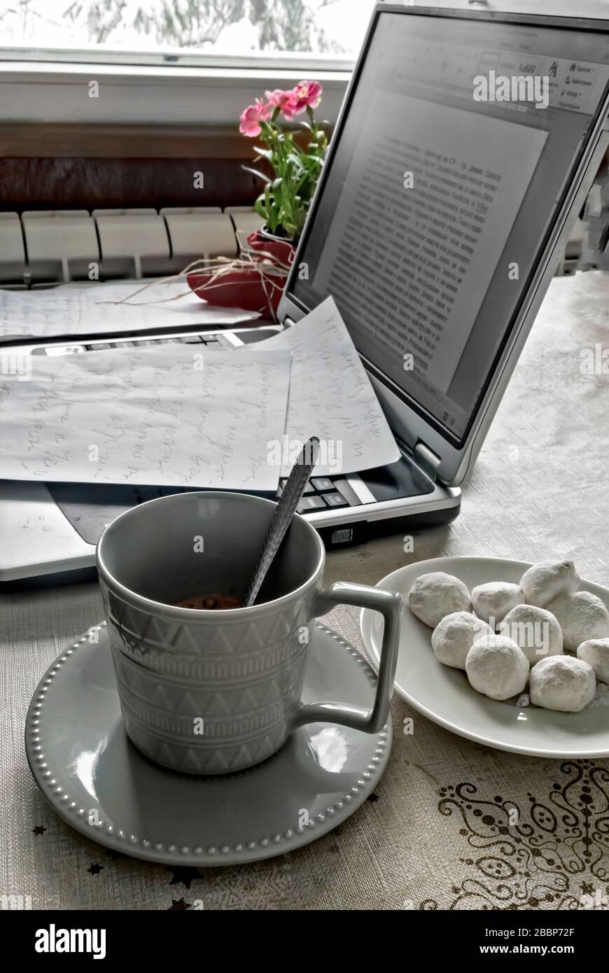 Workplace article hi-res stock photography and images - Alamy