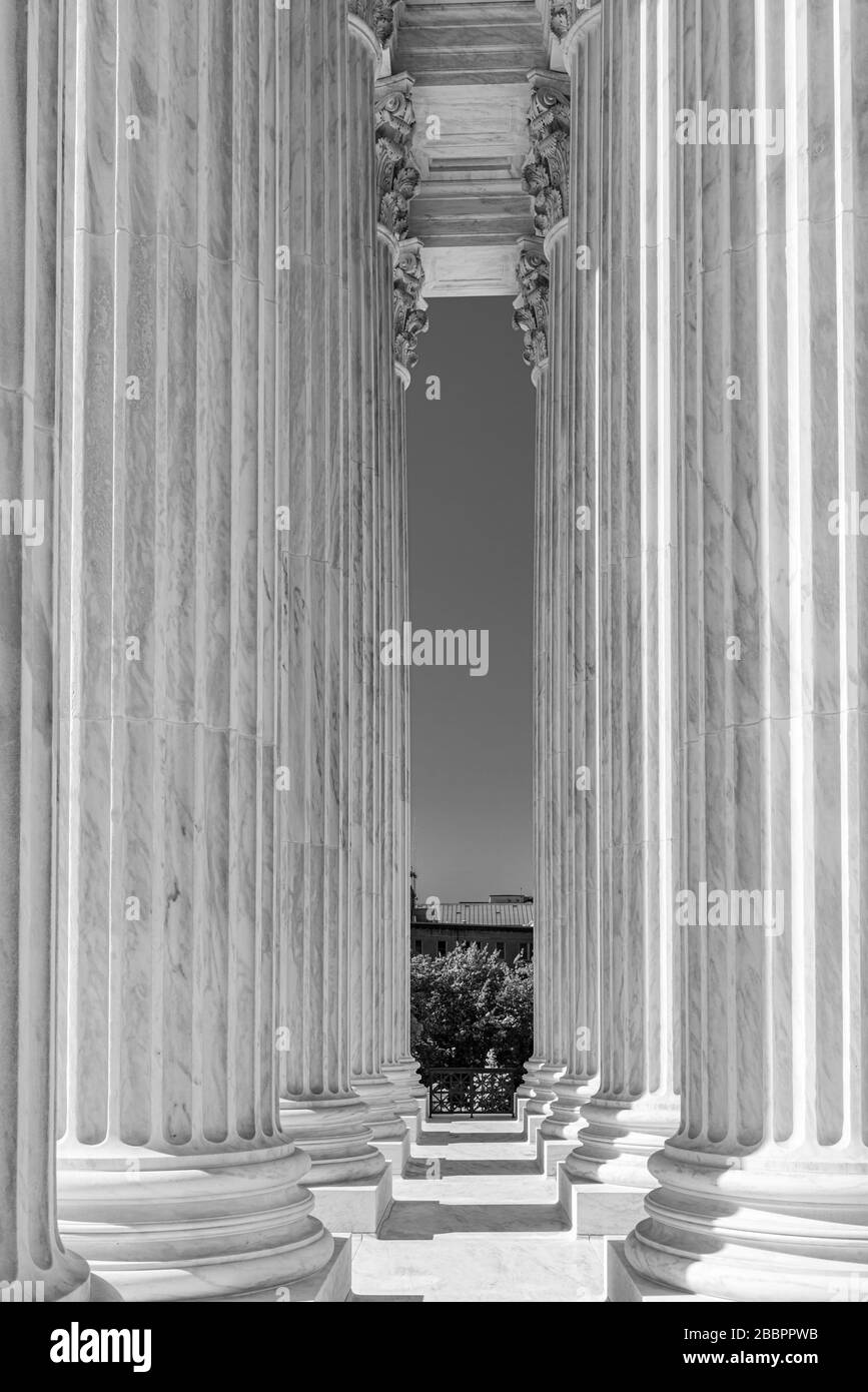 Us supreme court building hi-res stock photography and images - Alamy