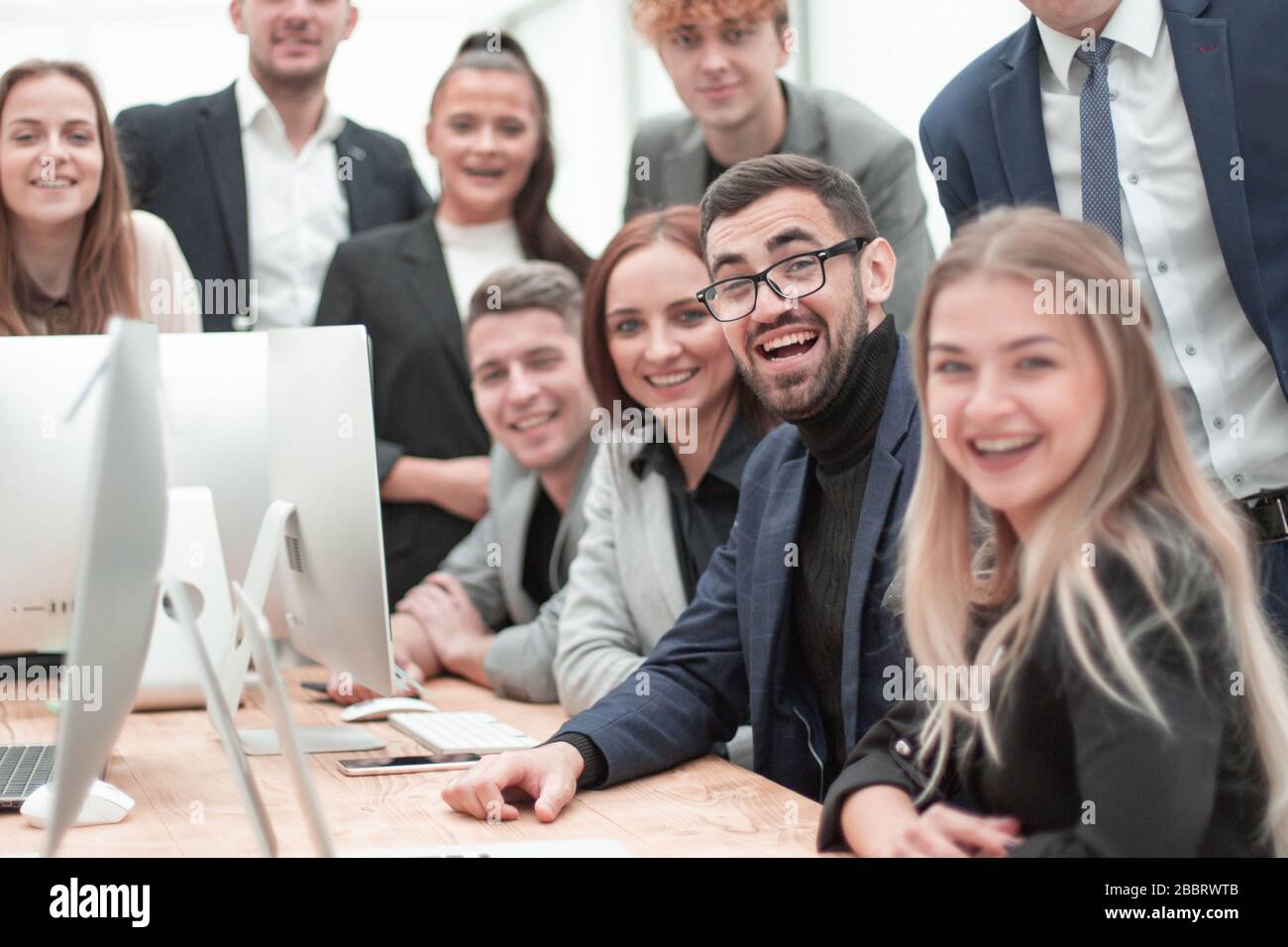 Busy workers in large office hi-res stock photography and images - Alamy