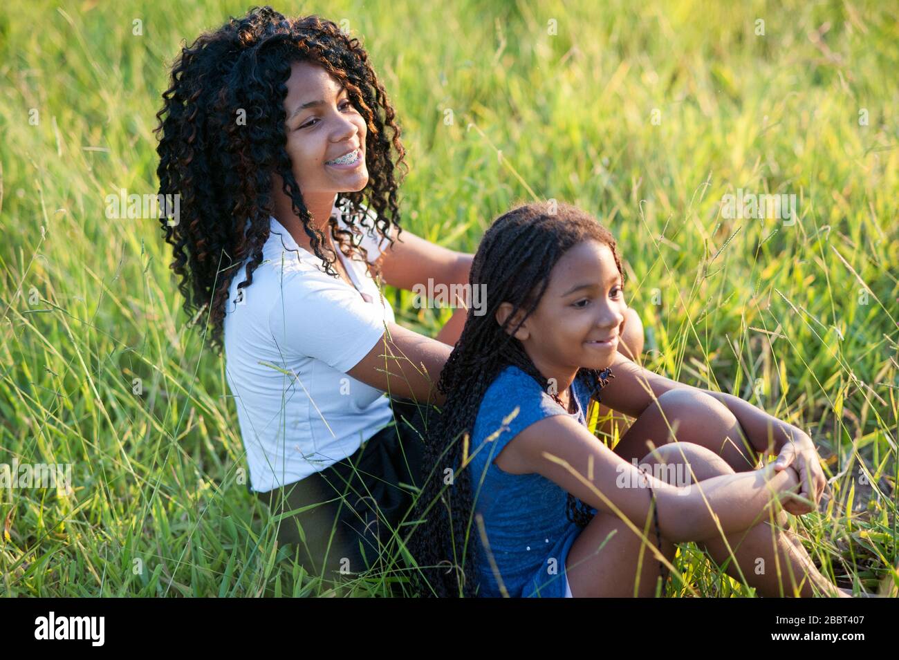 Two afro hi-res stock photography and images - Alamy
