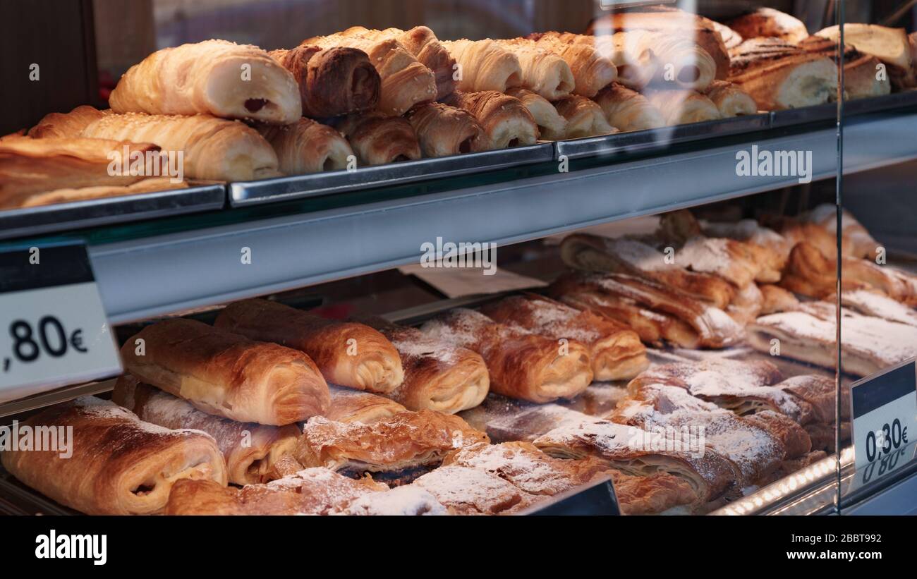 bread rolls in a shop window Stock Photo - Alamy