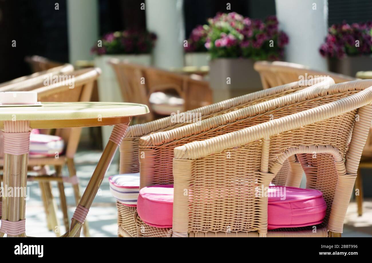 Light pastel cafe interior hi-res stock photography and images - Alamy