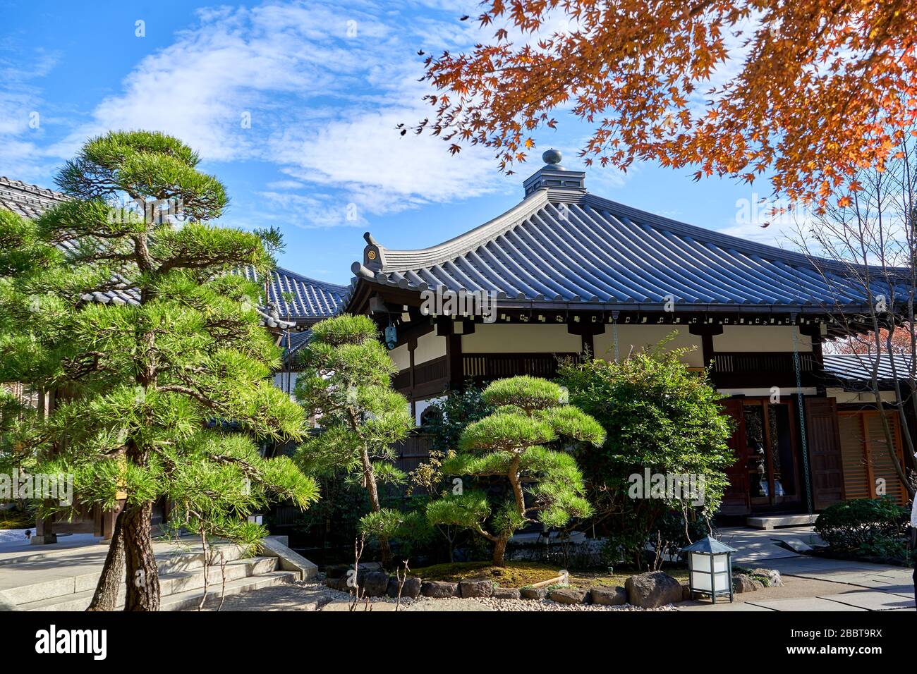 Beautiful japanese building hi-res stock photography and images - Alamy