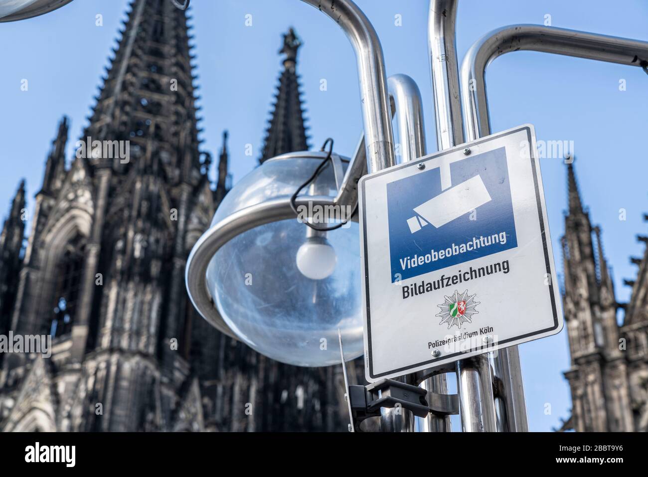 Surveillance system image hi-res stock photography and images - Alamy