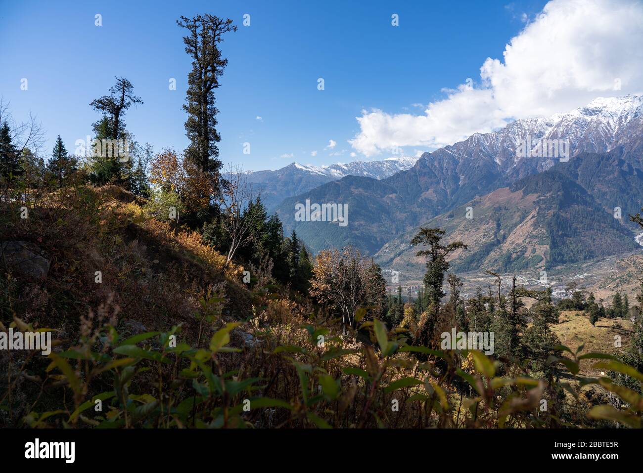India Manali Rohtang Pass road - Oct 2018: Rohtang Pass in Northern ...