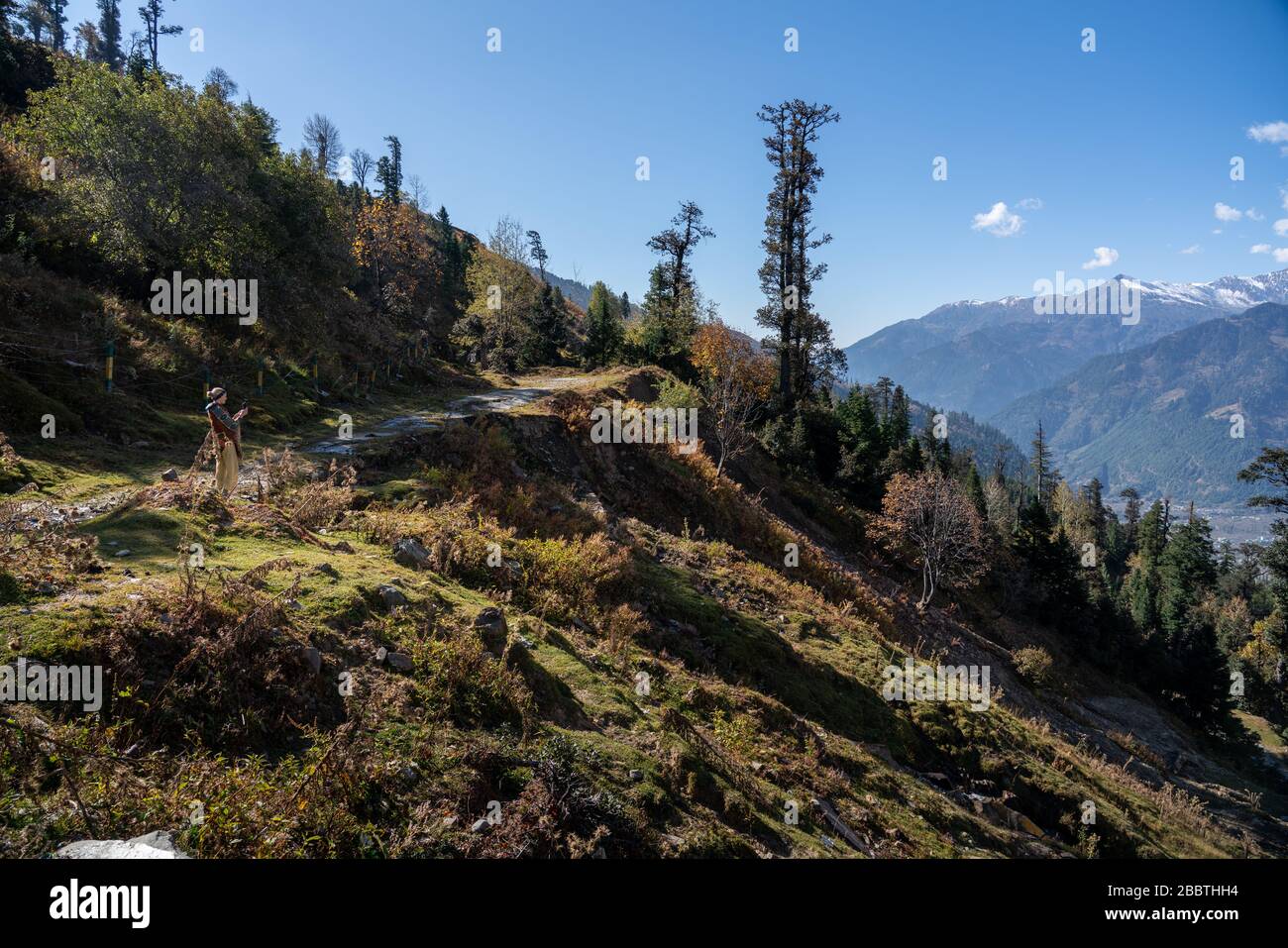 India Manali Rohtang Pass road - Oct 2018: Rohtang Pass in Northern ...