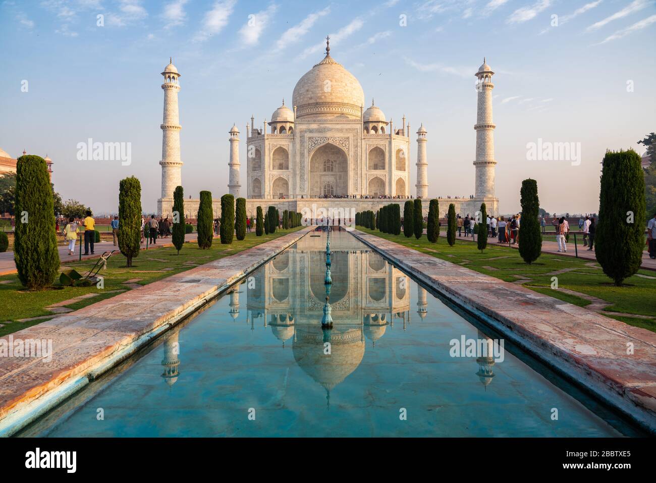 Incredible taj mahal hi-res stock photography and images - Alamy