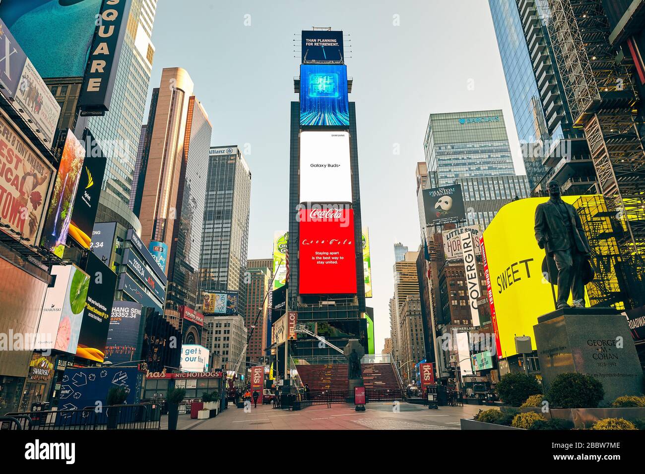 Times Square Empty Stock Photo - Alamy