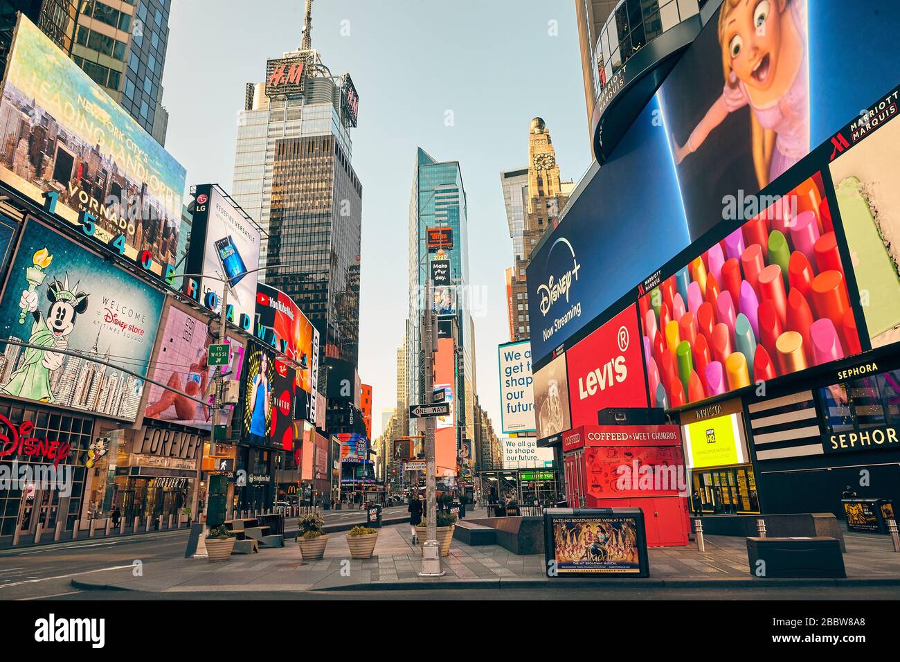 Times Square Empty Stock Photo - Alamy Times Square Empty Stock Photo - Alamy
