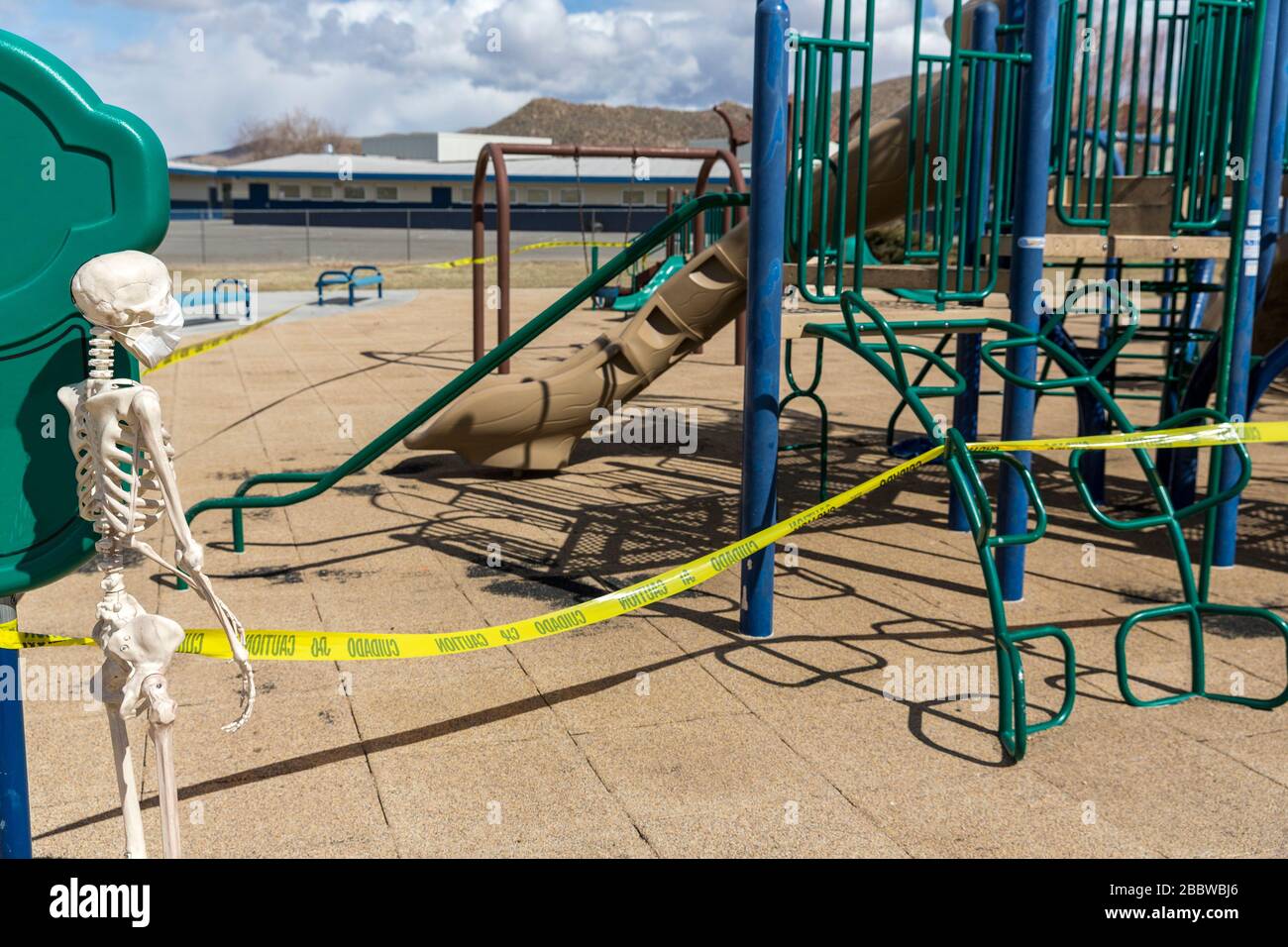Empty Skeleton Hands High Resolution Stock Photography and Images - Alamy